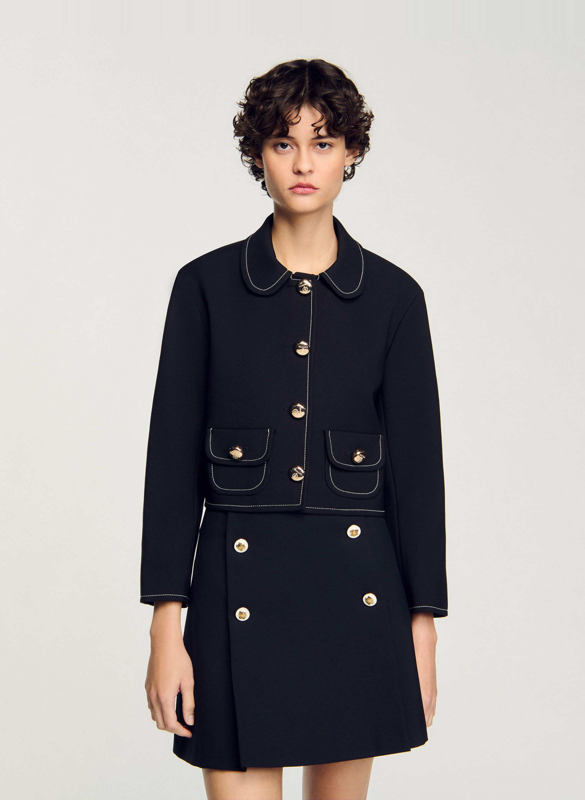 Rechte jas met peter pan-kraag Noir Sandro - Dames SFPVE01143 | Place ...