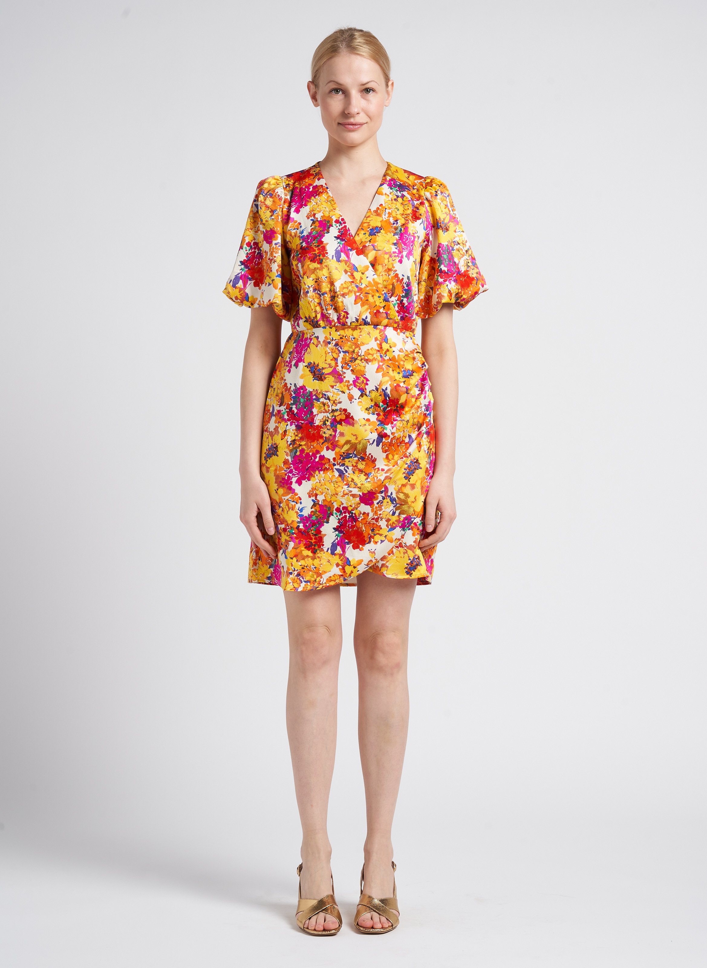 Short Floral Print V-neck Dress Birch Yas - Women - 26029455-13-0905 ...