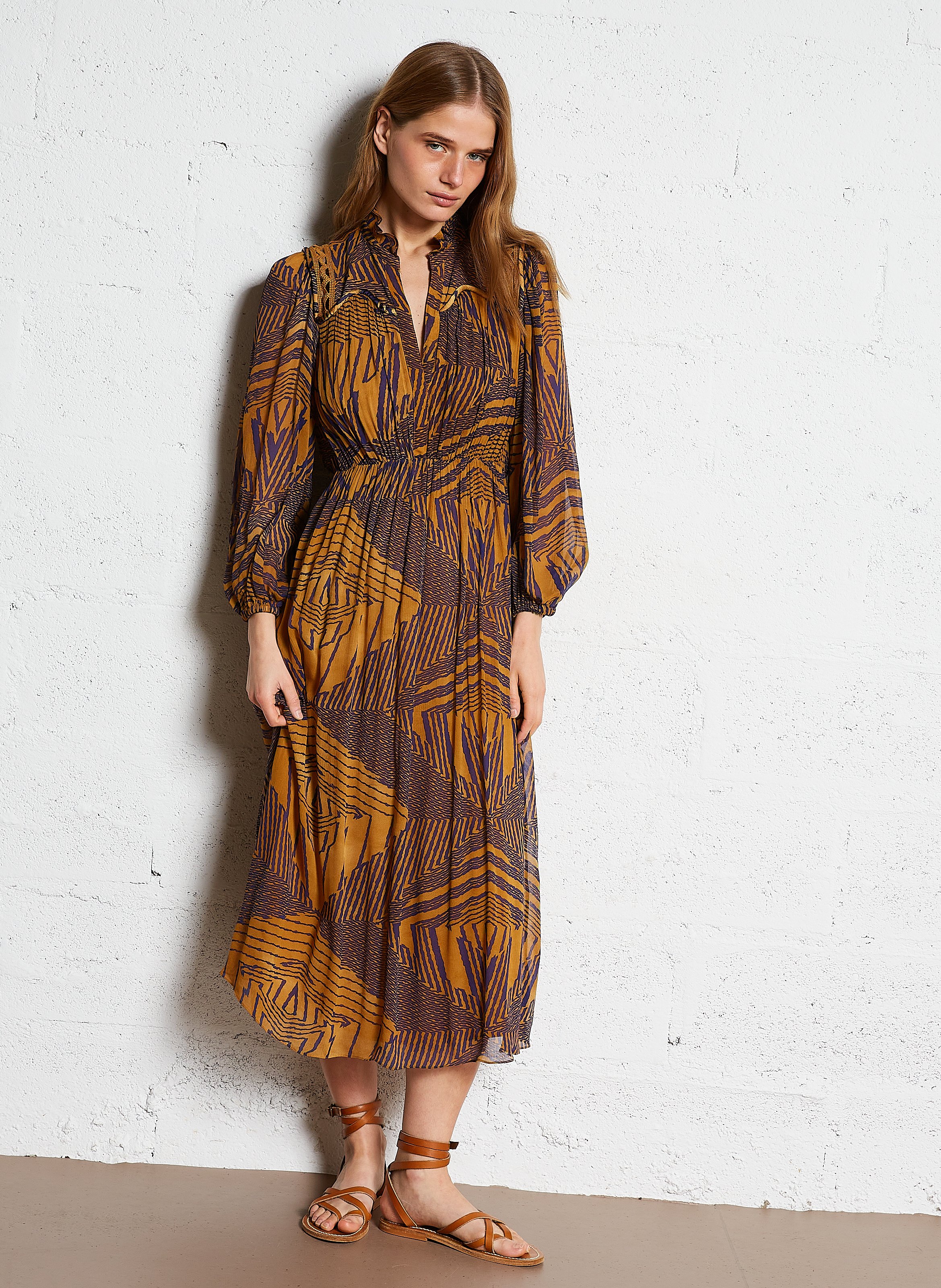 Robe fluide col v à imprimé Antal Ocre Ba&Sh - Femme 1E25ANTA | Place ...