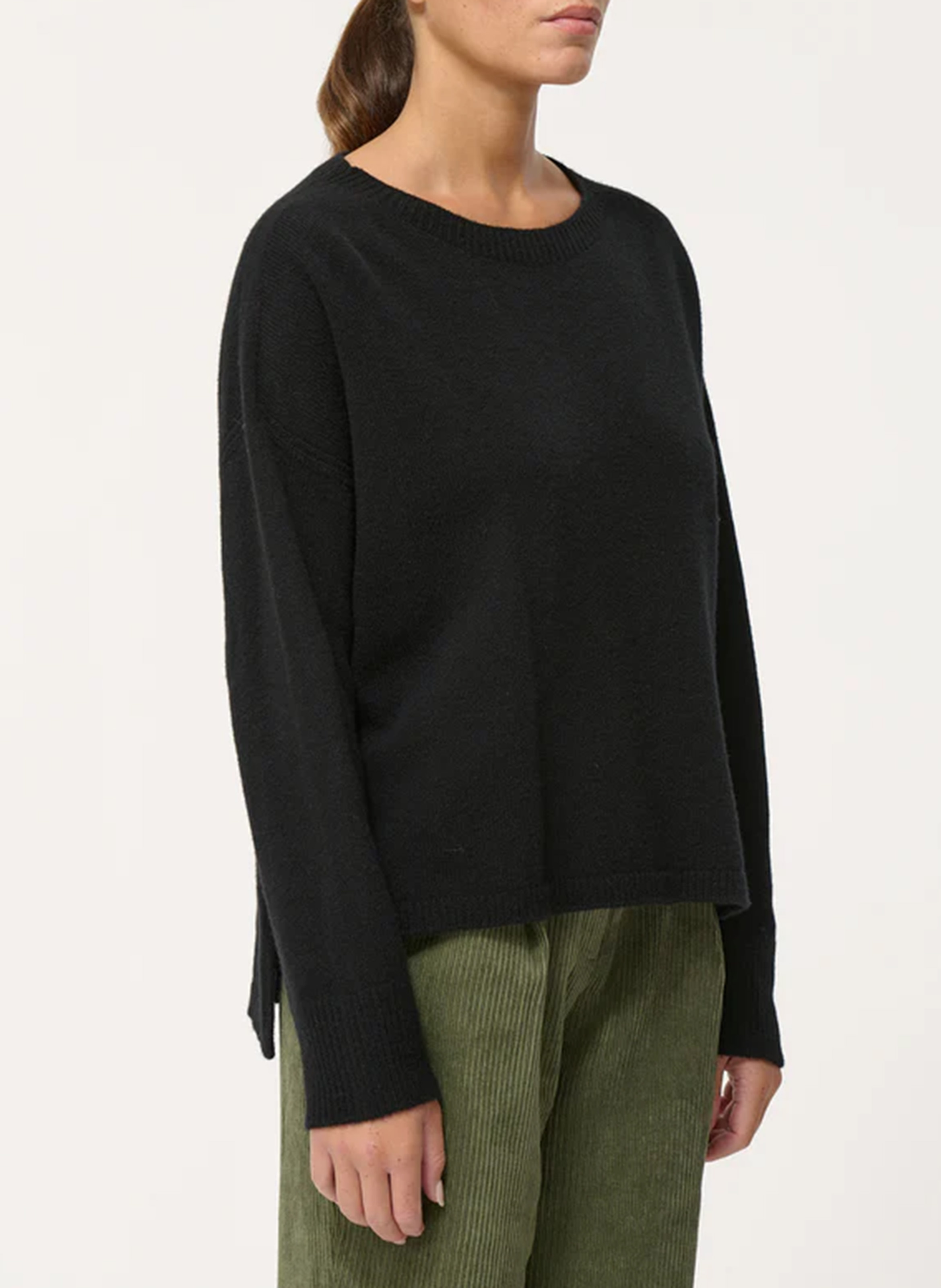 Round-neck Virgin Wool Sweater Noir Humility - Women - Europe