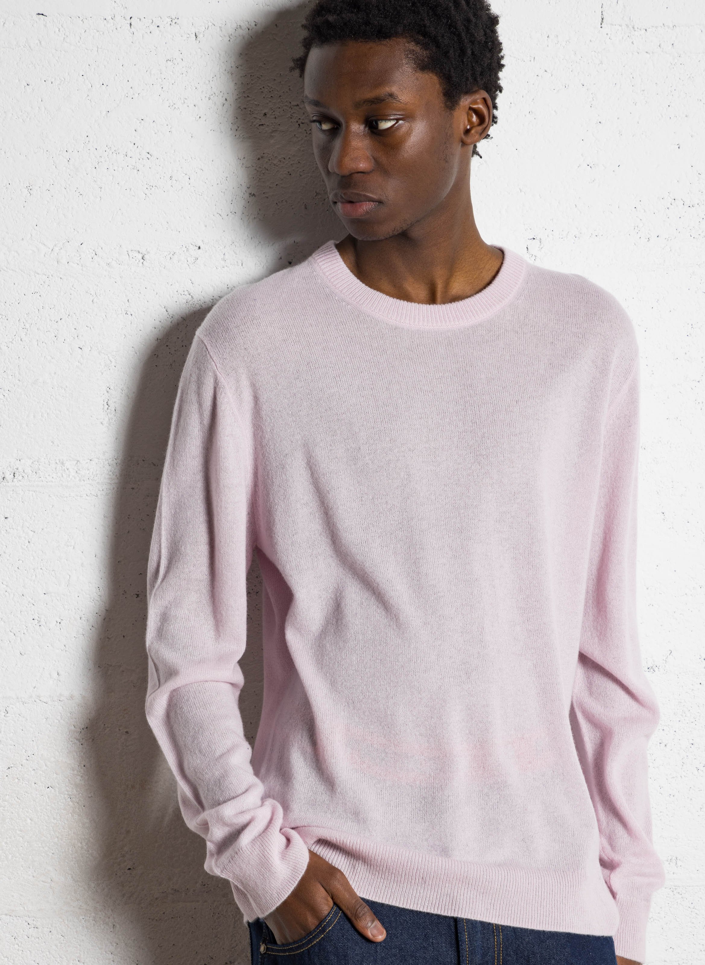 Pull col rond en cachemire regular fit Rose Au Printemps Paris - Homme ...