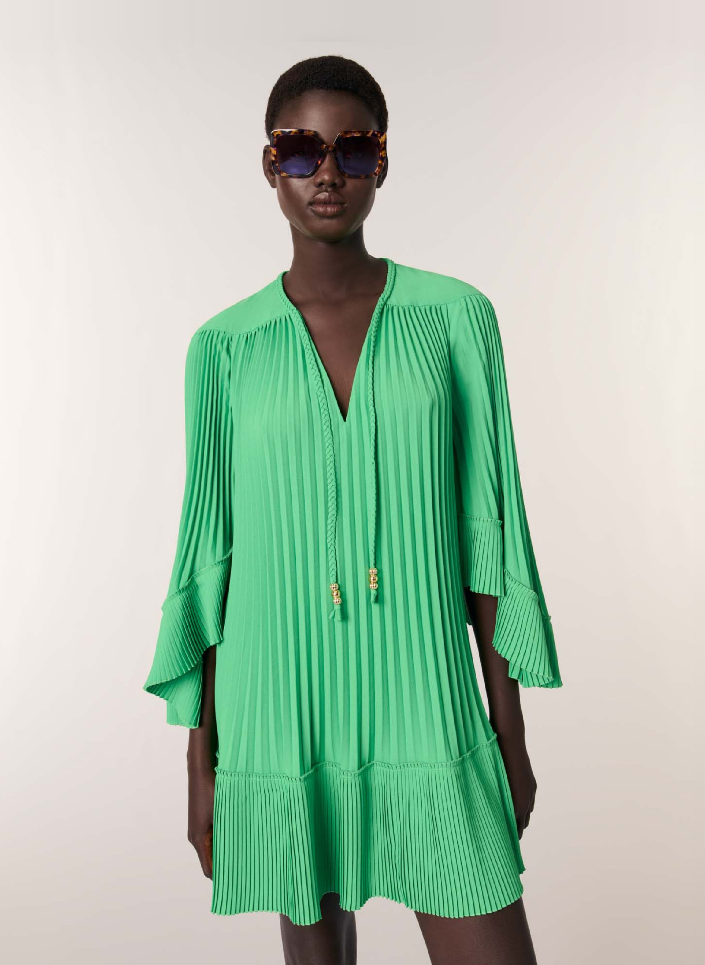 Robe courte col v plissée Vert Maje - Femme MFPRO04031 | Place des ...