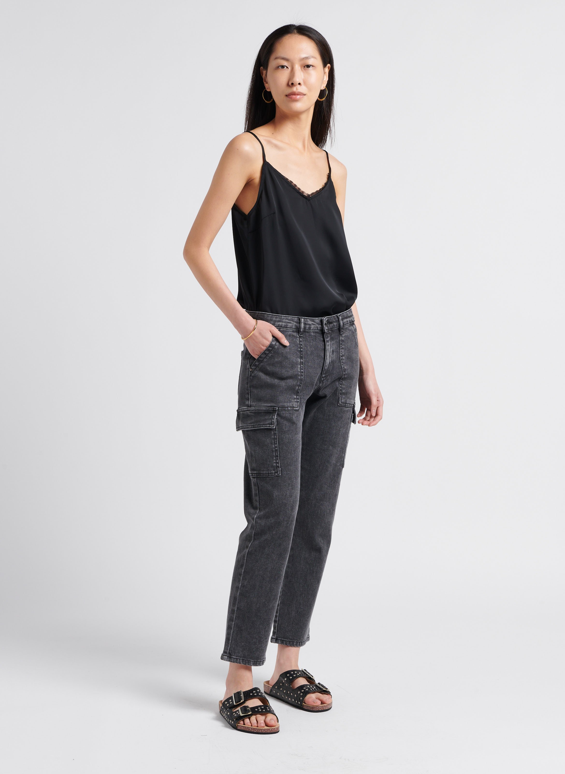 Sandales Plates En Cuir Python Python Noir Metallerie Argent Claris ...